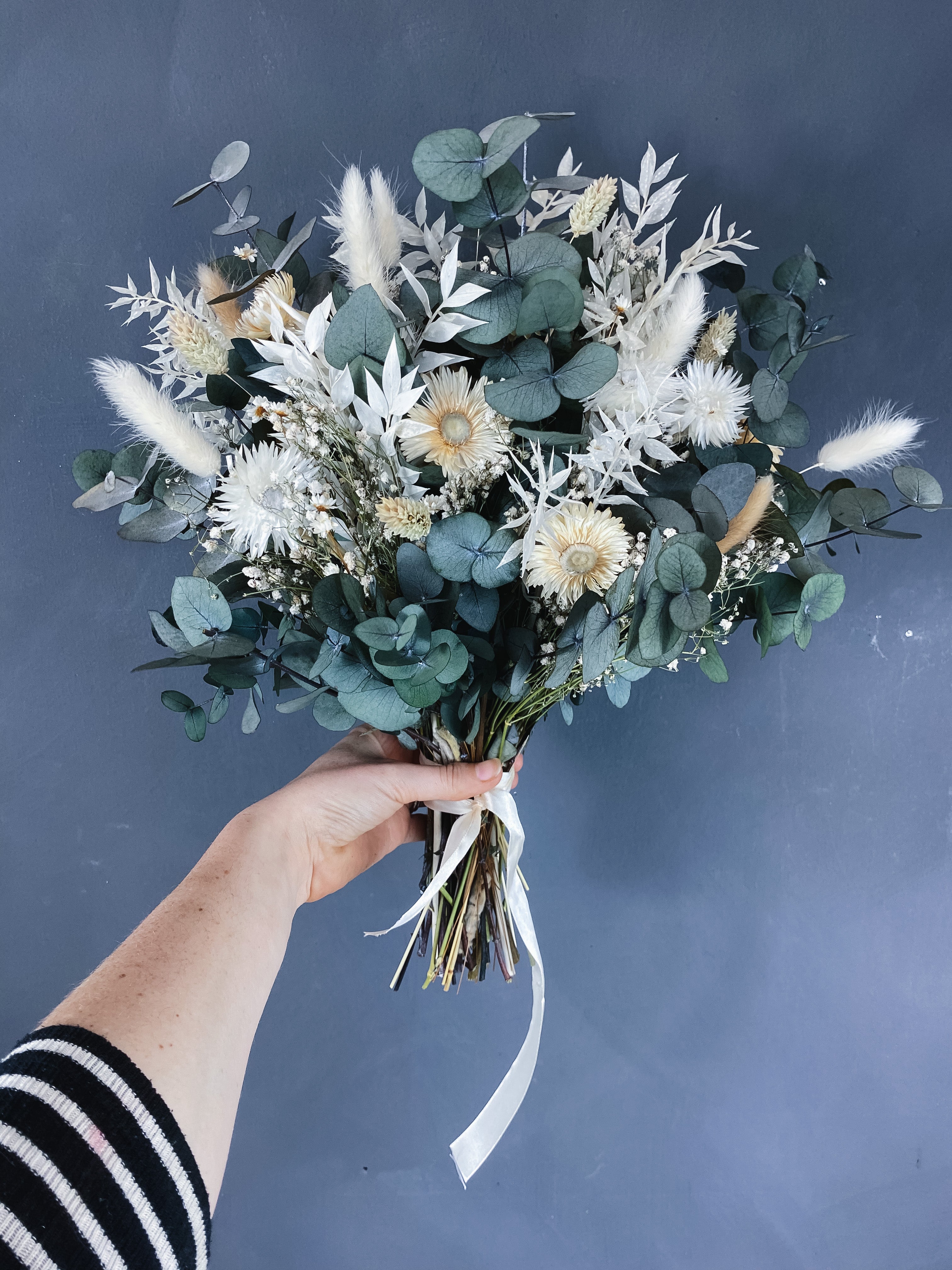 Hana dried flower bridal bouquet / Green & white / DRIED Flowers UK ...