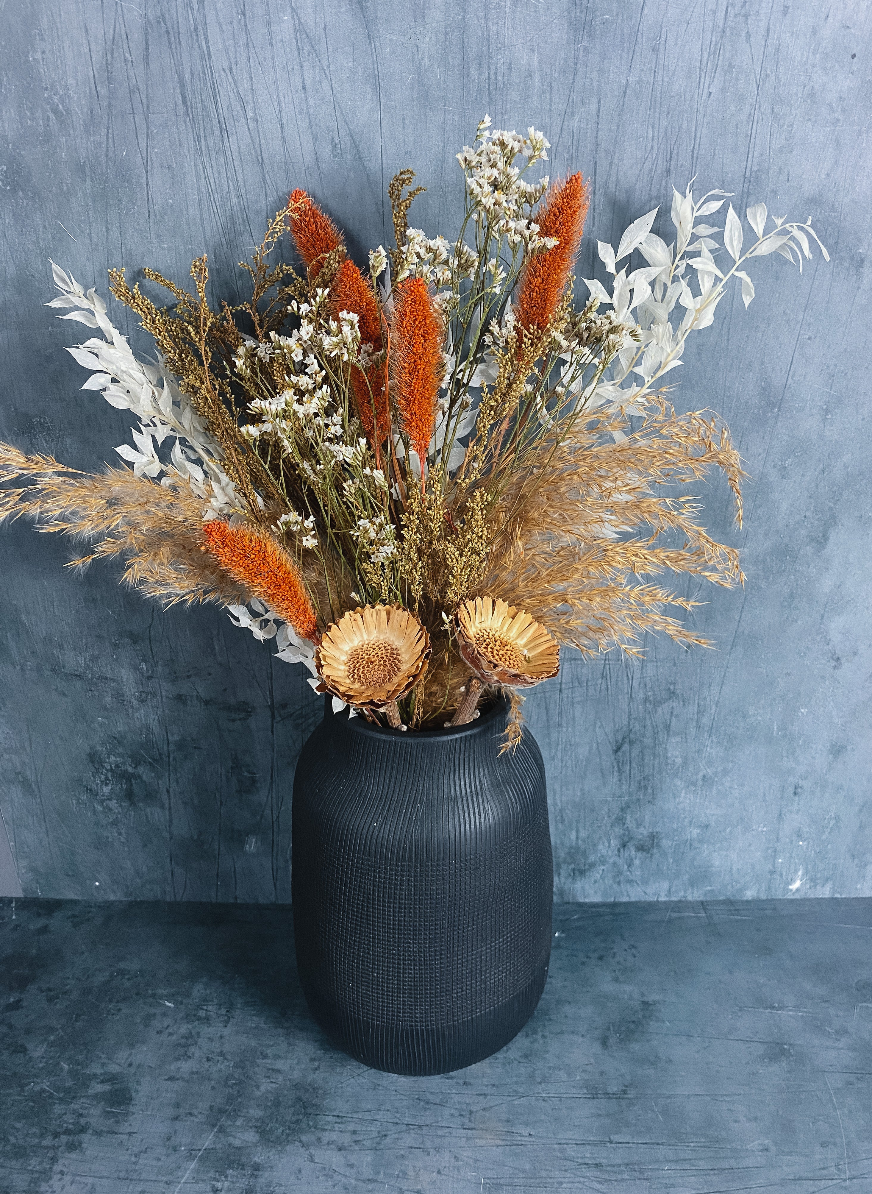 Ione Dried Flower Bouquet rust orange / DRIED Flowers UK